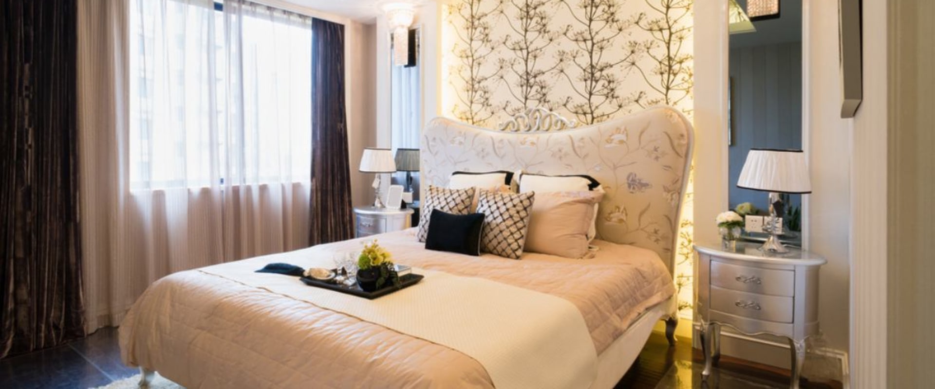 Types of Wallpaper and Associated Costs